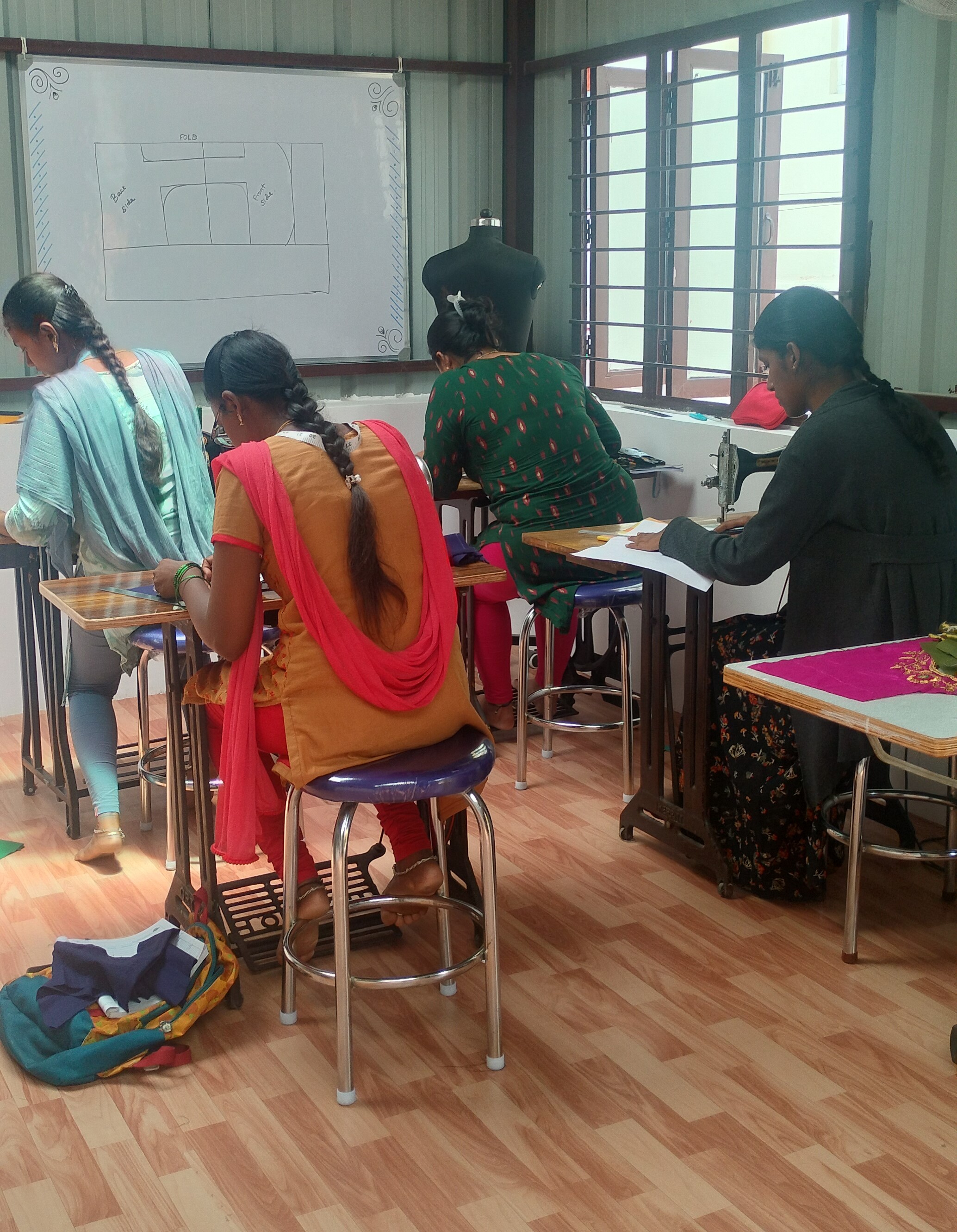 Tailoring course – Dev Aari works and Coaching Center