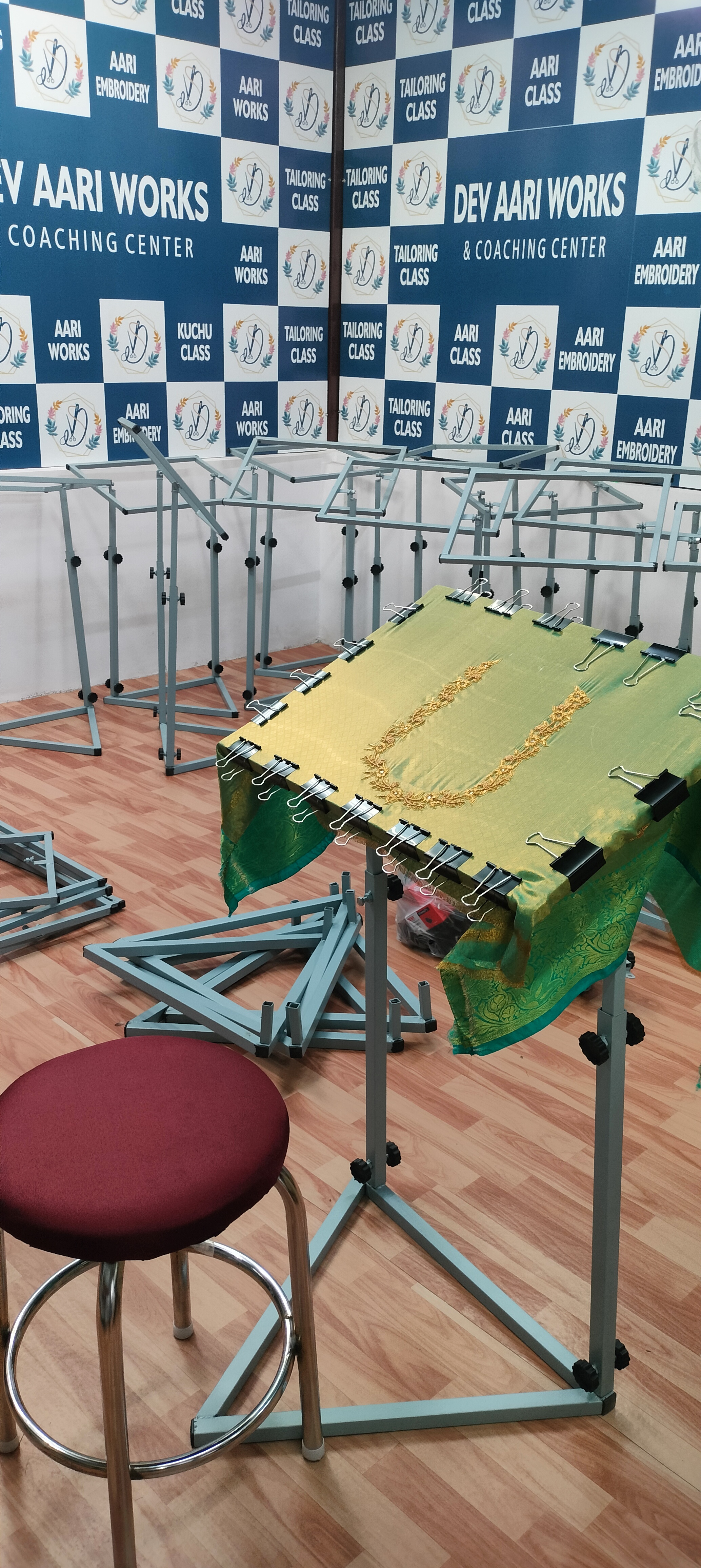 Adjustable Aari stand – Dev Aari works and Coaching Center